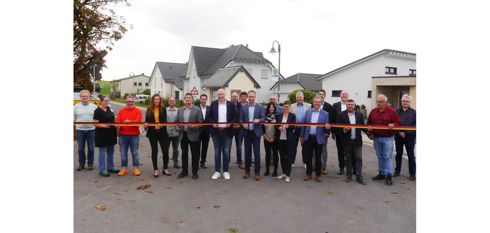 Ortsdurchfahrt erneuert, Ortsbild aufgewertet: Oberweiler würdigt ...